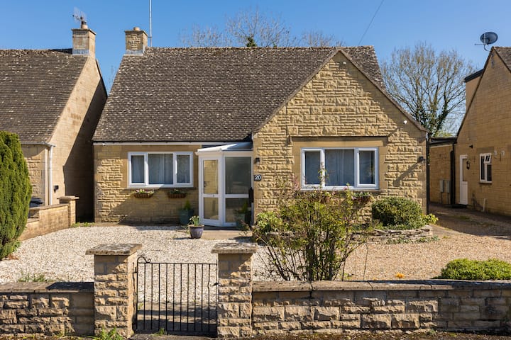 Exquisite 3 Bedroom House In Bourton On The Water - Kingham