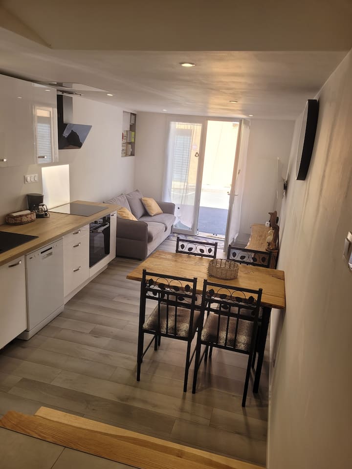 Charmant T2 Rénové En Provence Verte • Bien Situé - Saint-Maximin-la-Sainte-Baume