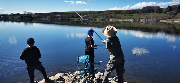 Nouveau Ferme Rénovée à Côté Lac. Groupe Moto, Vtt - Mont Mézenc