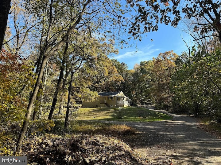 Wooded Retreat Minutes From Bwi Airport - Baltimore, MD