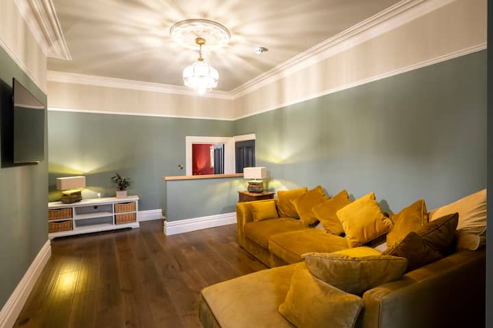 Harrogate Self Catering - The Valley Gardens House - Knaresborough