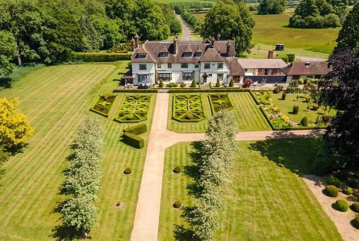 A Wing Of The Manor - Entirely Yours - Heacham