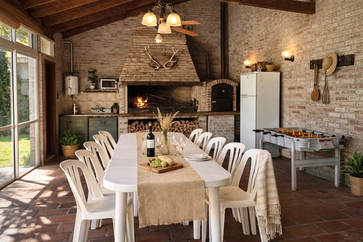 Casa Glicina | Quincho Xl + Ideal 2 Familias - Mercedes