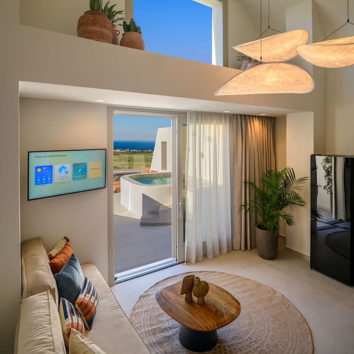 Elegant 2 Bedroom Villa With Hot Tub And Sea View - Santorini