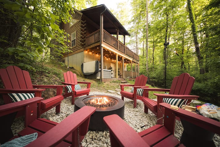 Driftstone Lodge | Hot Tub ~ Fire Pit ~ Escape - Hocking Hills State Park, OH