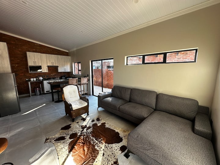 Family-friendly Home Near Nwu | 2br Secure Garage” - Potchefstroom