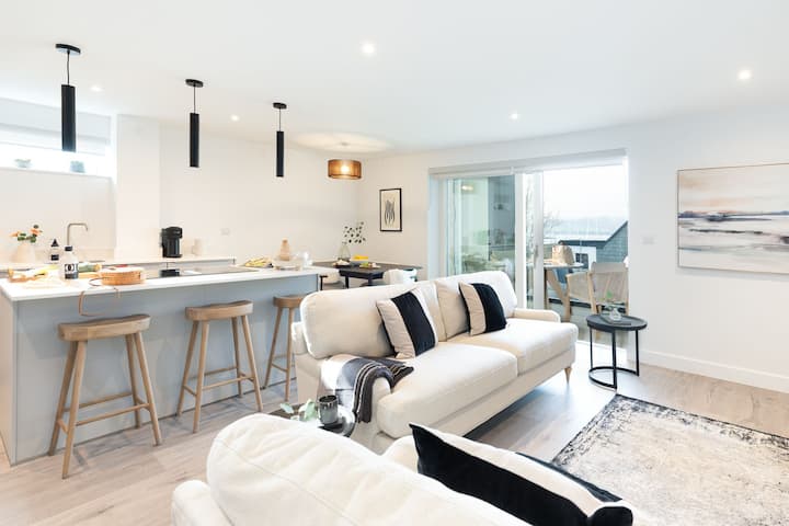 1 Water's Edge - Penryn