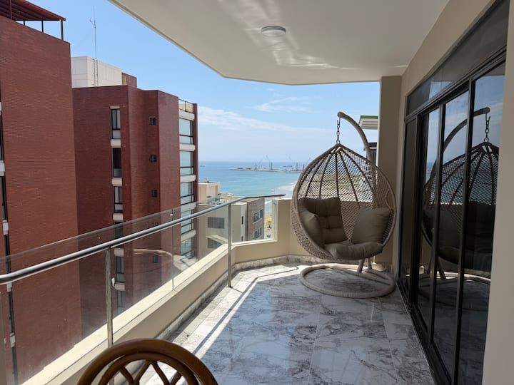 Hermoso Departamento Frente Al Mar. - Manta