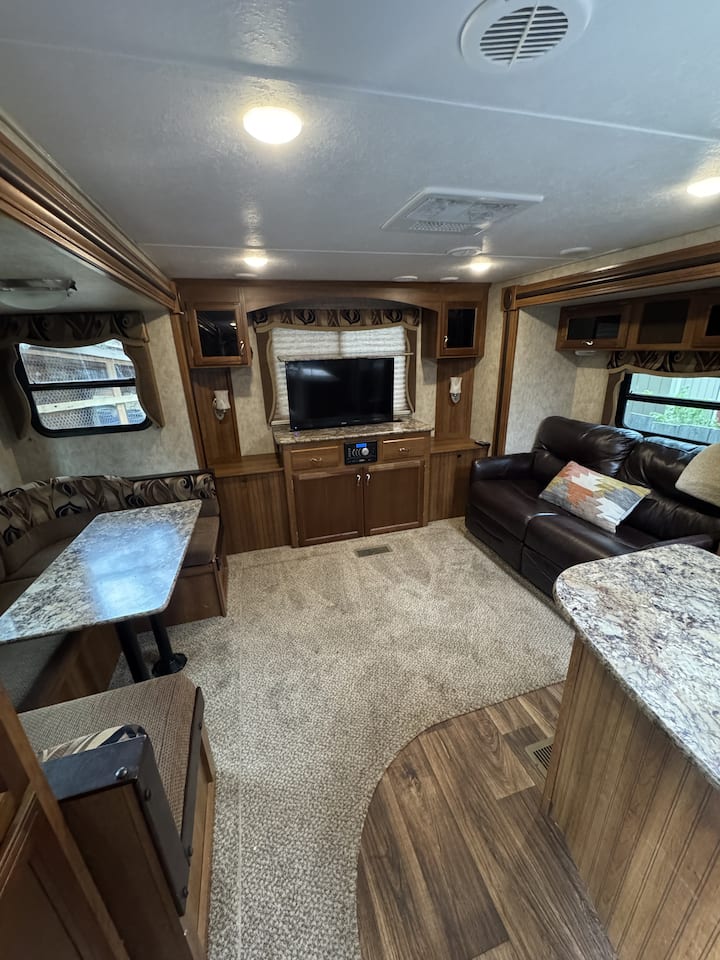 Riverwoods Retreat - Bend, OR