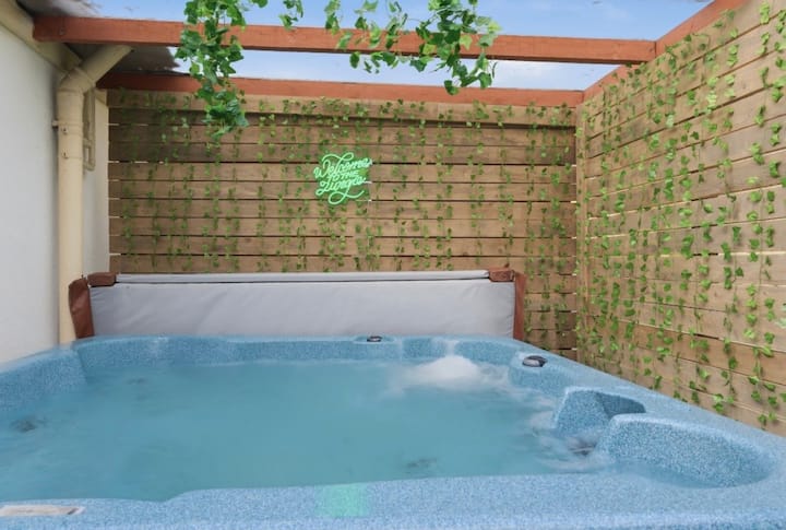Relaxing 3bd Hot Tub Pool Table Garden Parking - Stafford (UK)