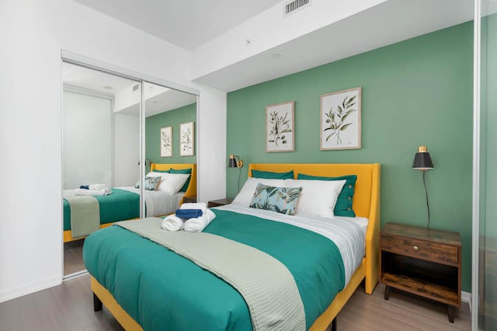 Entertainment District / Green Garden Condo - Toronto