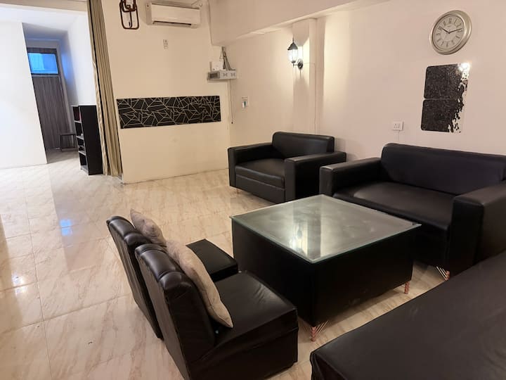 Flat In Delhi - Delhi