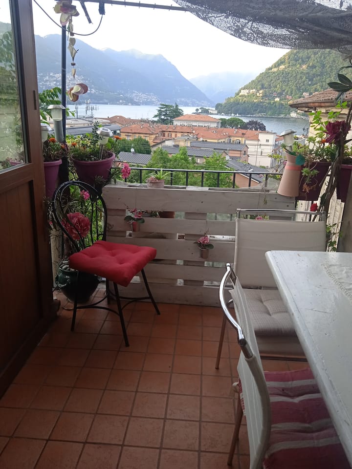 Mini Casa, Centro Città E Tutti I Servizi, Animata - Como