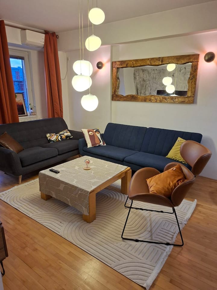 Centre 92m Home With An Office, Piano& Yoga Space - Skopje