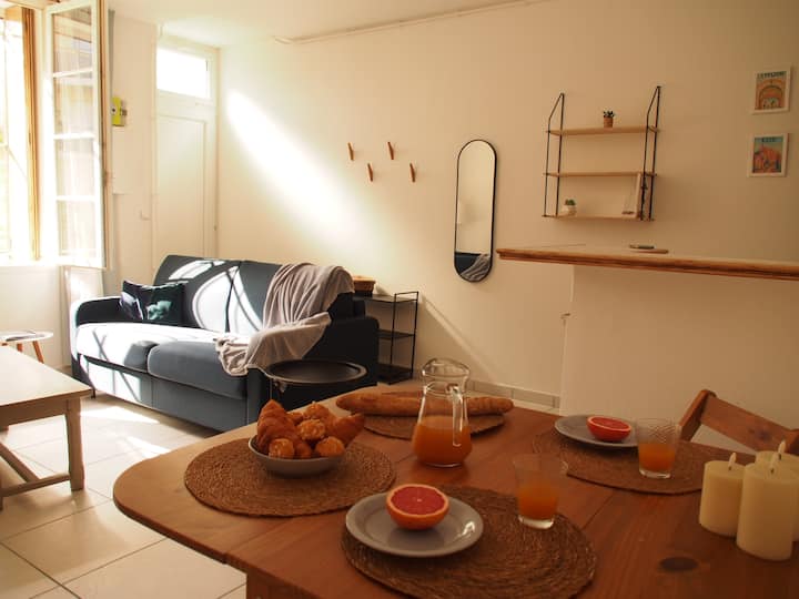 Charmant T2, Terrasse Privée - 4 Pers, Centre - Perpignan