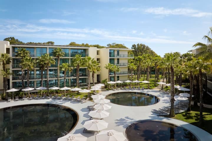 Near Salgados Beach + Pool. Dining. Golf Course. - Guia