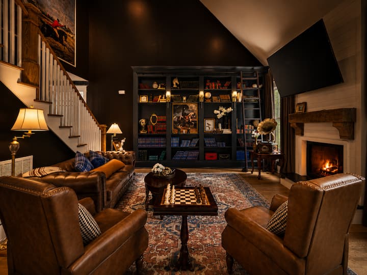 Polo Lodge Near Nashville | Kids Adventure Room - Columbia, TN
