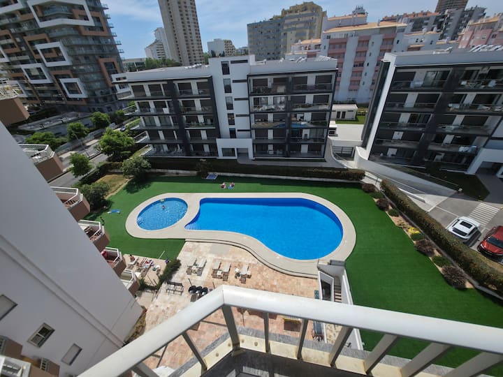 Casa Bella Sun, 4 Min Walk Praia Da Rocha W/ Pool - Praia da Rocha