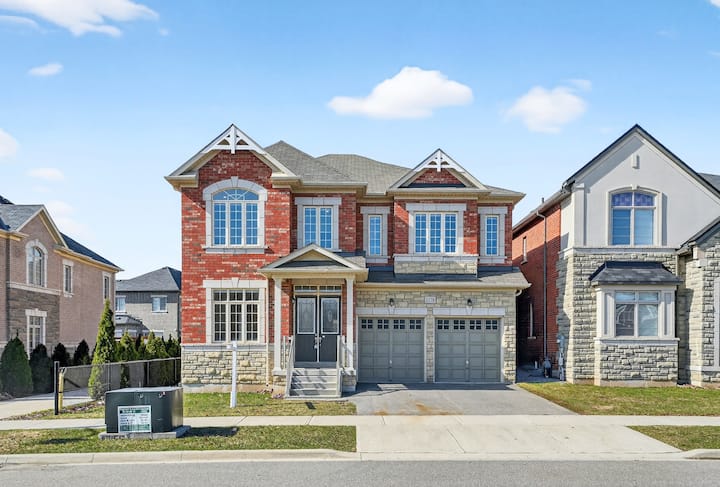 Whole House New Luxury Kitchen5 Bedrooms 5 Baths - Oakville