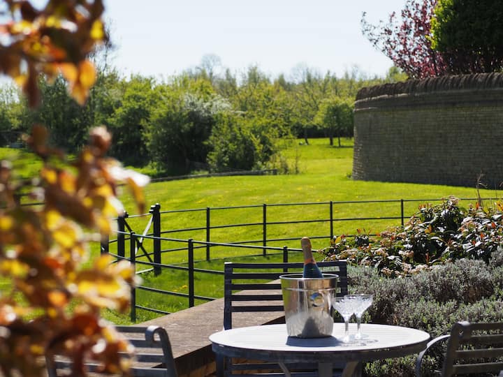 Hobbs Hole Cottage & Studio - Chipping Norton