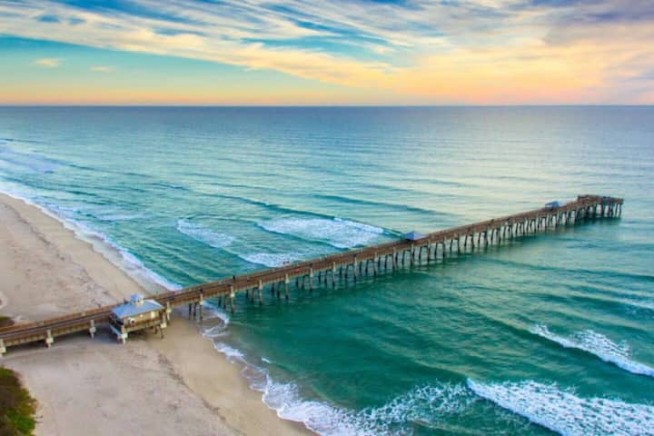 Christianbnb For Teams Groups & Leaders •Sleeps 16 - West Palm Beach, FL