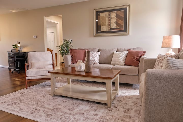 Modern 3 Bedroom Retreat-minutes To Sanford Beach - Northwood University, Midland