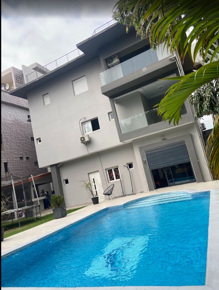 Villa Luxe Angré Piscine Wifi, Réservez Vite ! - Côte d'Ivoire
