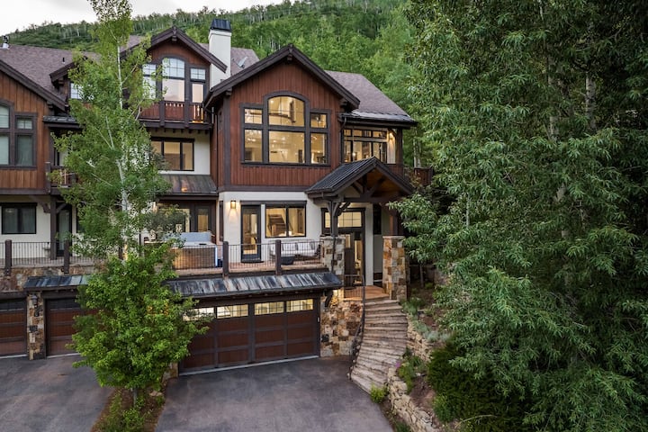 Luxury West Vail Duplex - Multi-level Living Areas - Vail, CO