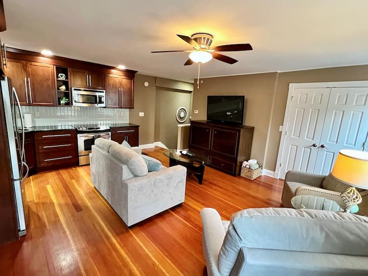 Apartment Downtown Monmouth By Market Alley - Lake Windamere, Monmouth