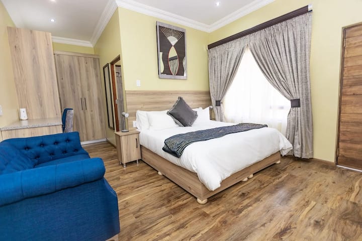 Standard Suite - Soshanguve