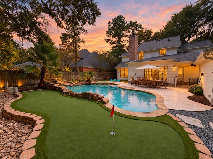 Luxury Home | Pool, Spa, Bbq & Ample Tv Room - The Woodlands, TX
