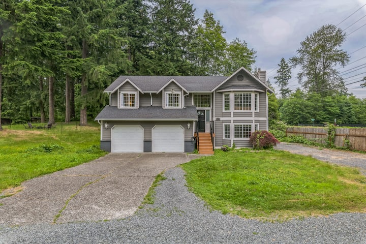King Bed Spacious 4br Home, Bbq & Pet-friendly - Monroe, WA