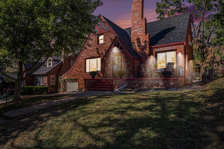 Modern And Timeless Brick Tudor Home In Midtown! - Omaha, NE
