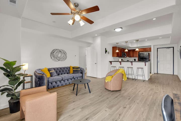 Long Term 4-bedroom Sparks|2car Driveway|sleeps14 - Sparks, NV