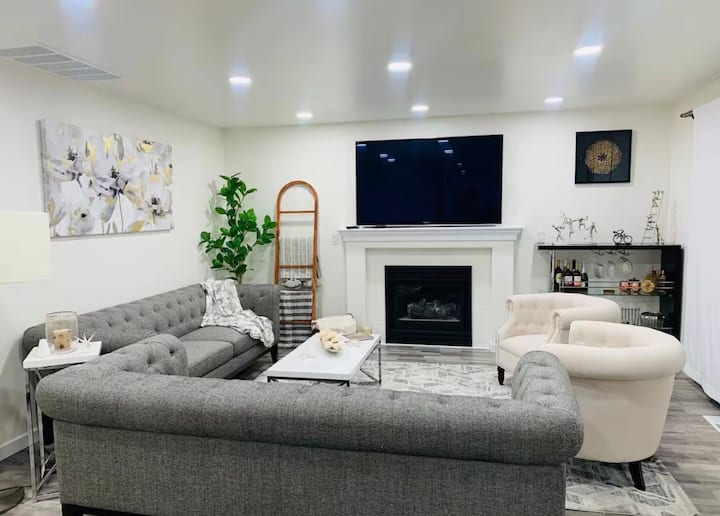 Cozy Peaceful Retreat Near Local Attractions Stay! - Edmonds, WA