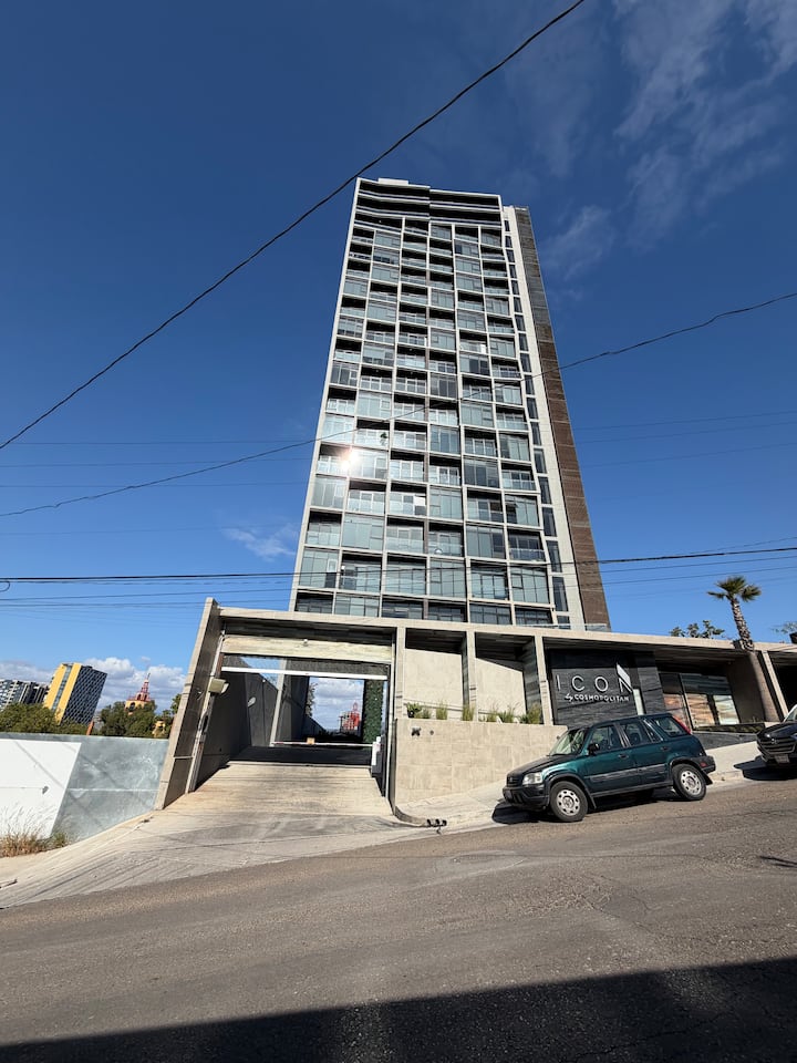 Luxury Condo Near Border | Pool +Gym+ View Parking - Tijuana