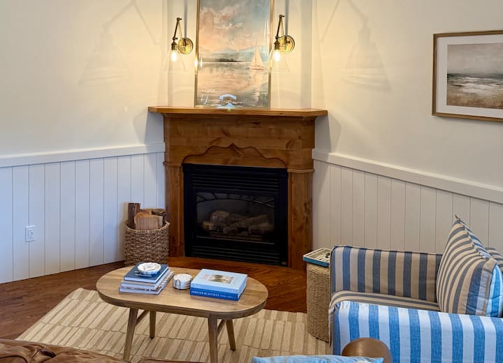 Summer House Cottage - Bigfork, MT