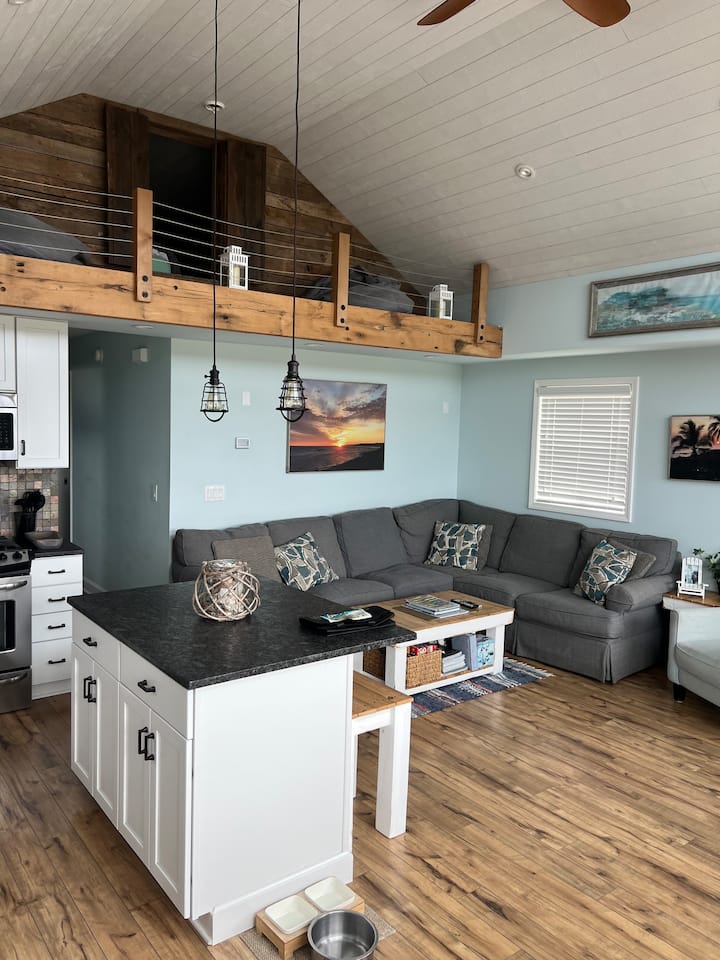 Sunset Views & Surf Side Living:ditch Plains Oasis - モントーク, NY