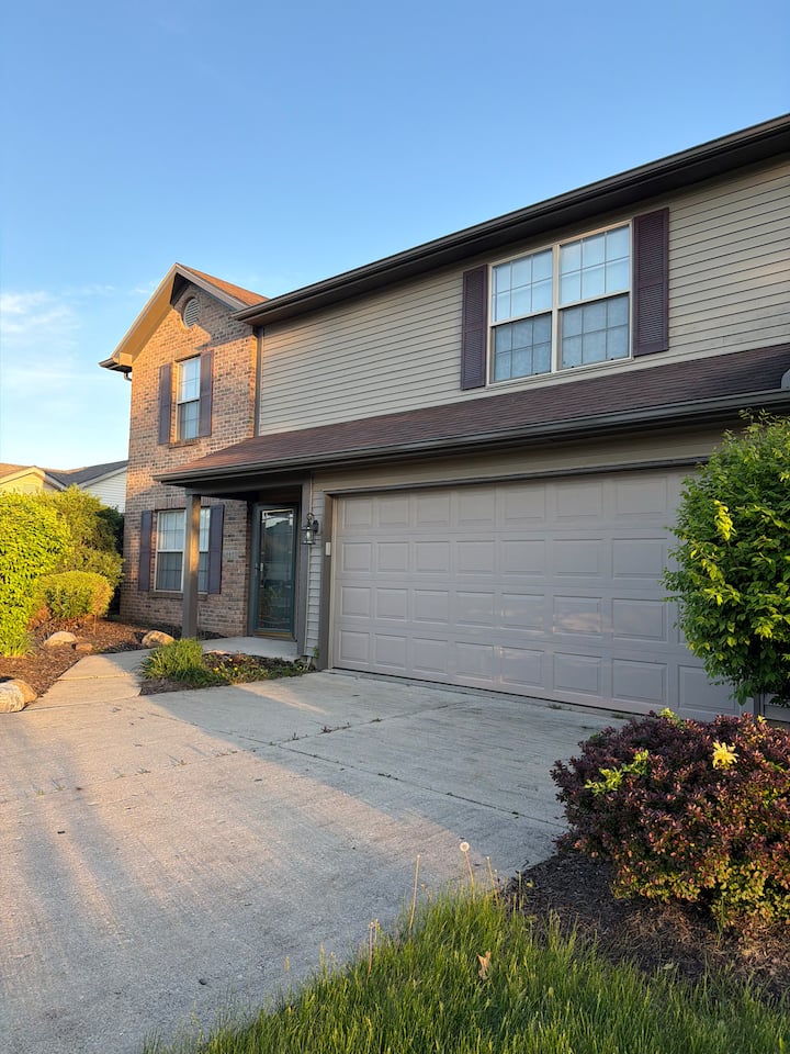 Spacious Family Home • Great Location - Fort Wayne, IN