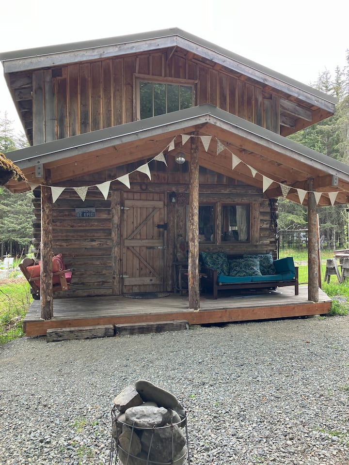 Ravens At The Starlight - Hope, AK