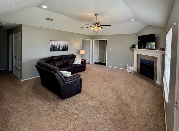 Home Base In San Angelo | Spacious + Office - San Angelo, TX