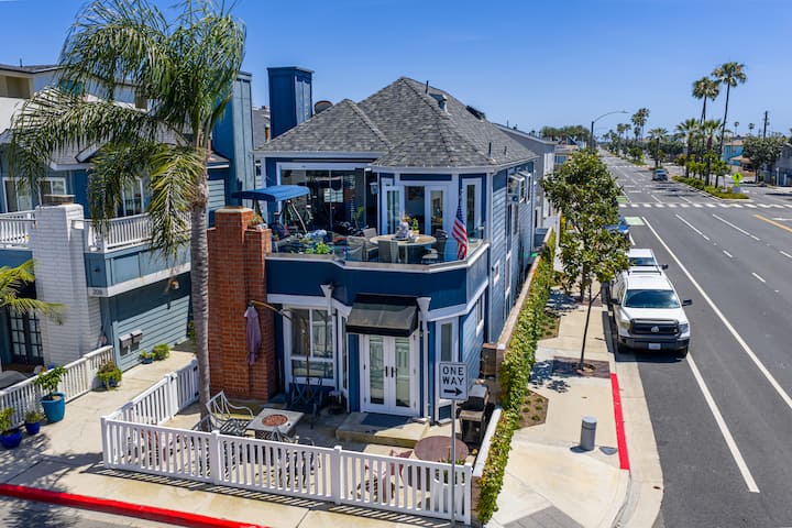 Beachview Cozy Cottage With On-suite Hot Tub - Newport Beach, CA