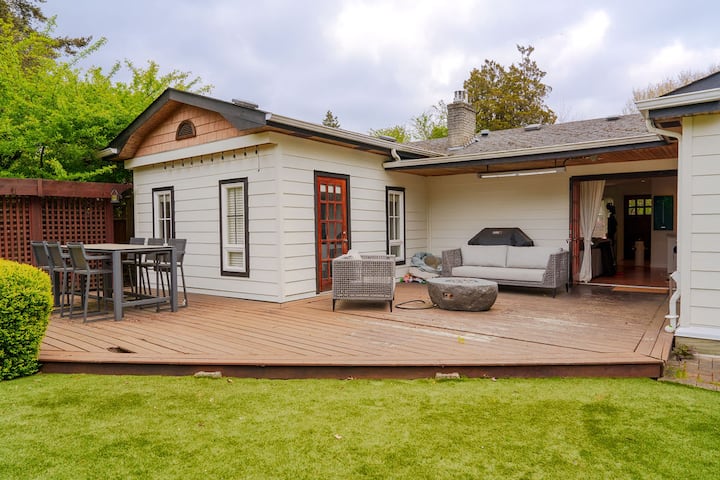 Entire House With Sauna - West Vancouver