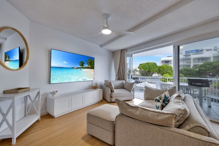 7 Coral Seas - Sunshine Coast Queensland, Australia