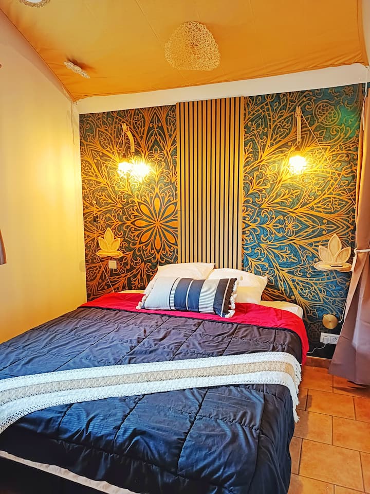 Rivière Et Lodge 4* En Auvergne - Cantal - Salers