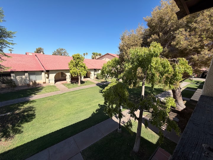 Yuma Getaway Townhome !
3 Bedrooms, 2 1/2 Baths. - Yuma, AZ