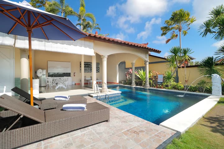 Cozy Villa In A Beverly Hills Villas Complex - Jimbaran