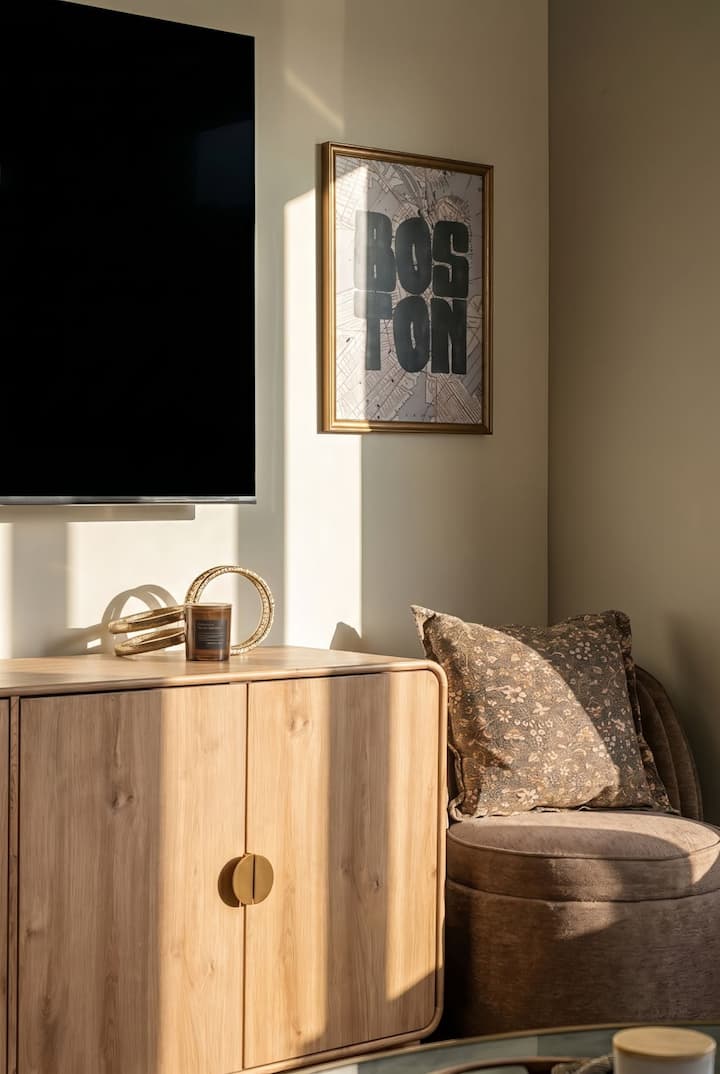 Massive Group Stays I 13br/12ba I Parking - Burlington, MA