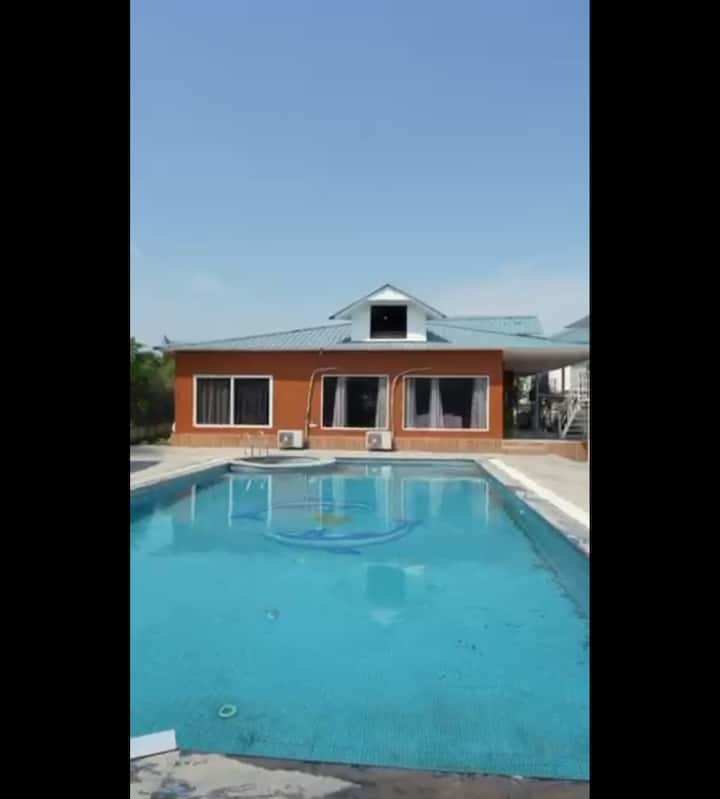Imaka - Perfect For Pool Parties & Family Function - Noida