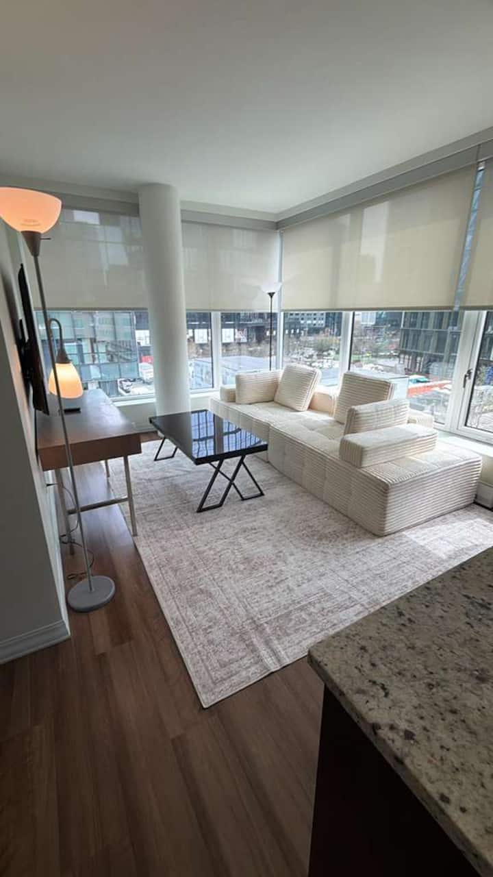 Modern 3br 2ba In Seaport | Walk To Everything - Winthrop, MA